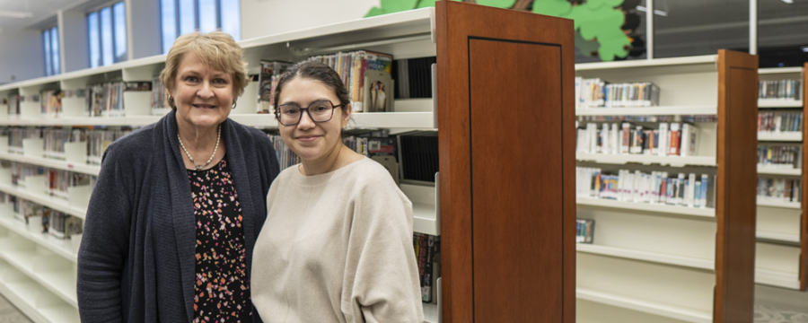 CITY HONORS RETIRING LIBRARY DIRECTOR HELEN THOMPSON - Mount Pleasant TX